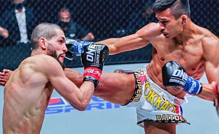 Superlek “The Kicking Machine” Kiatmuu9: Top 5 Muay Thai Finishes