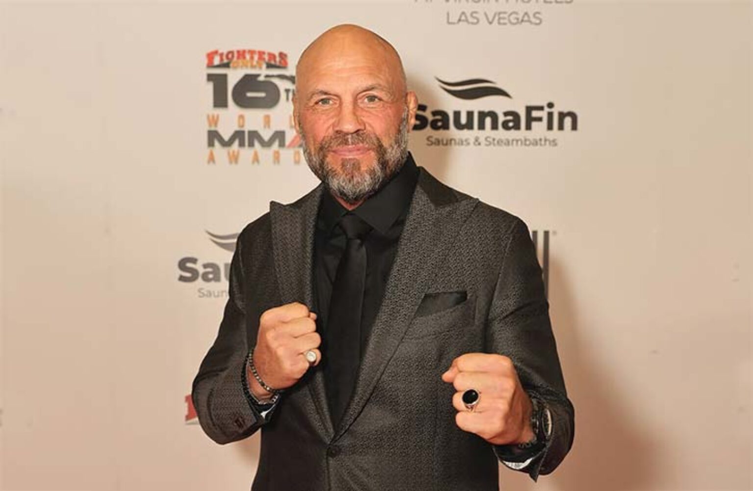 UFC Stars Who Fought & Played Poker in Las Vegas - Kung-fu Kingdom